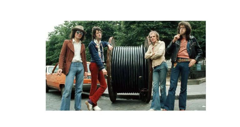 Van der Graaf Generator: In-Depth Progressive Rock Analysis